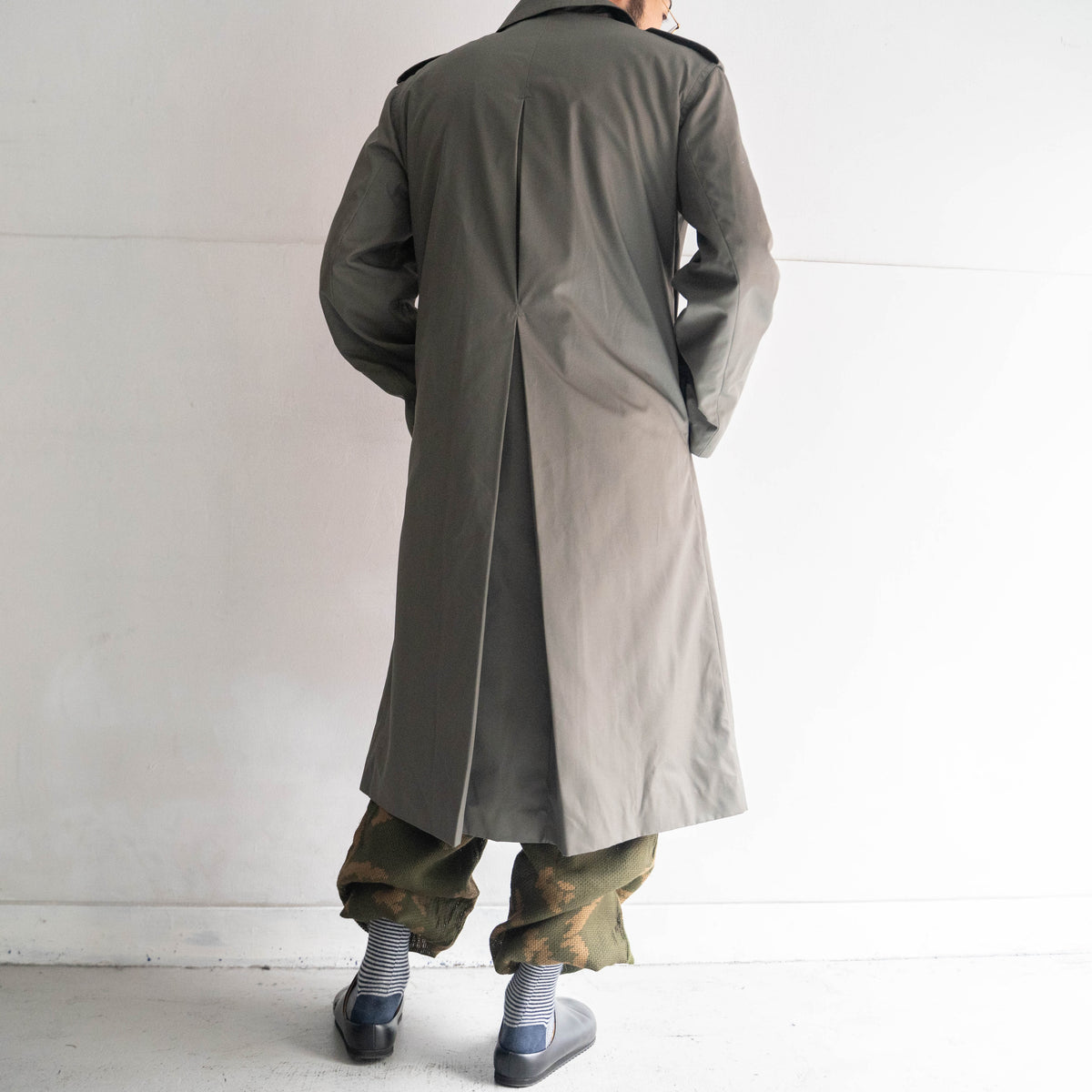 2000s Spanish military khaki color balmacaan coat 'dead stock' – gochic ...